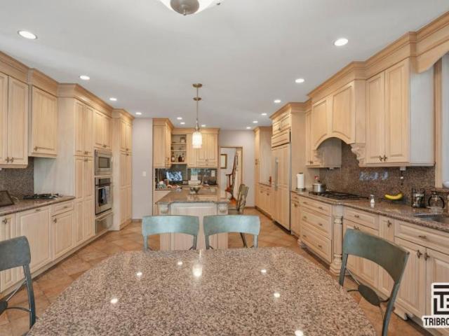 house with 7 bedroom, Brooklyn NY ES102859370