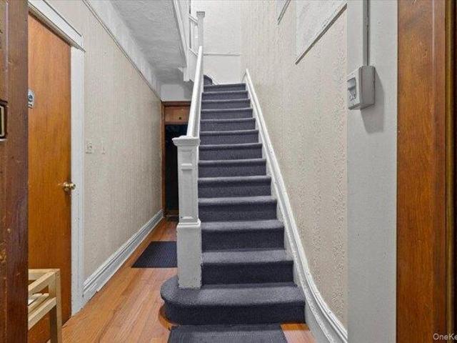 house with 7 bedroom, Brooklyn NY ES103620958