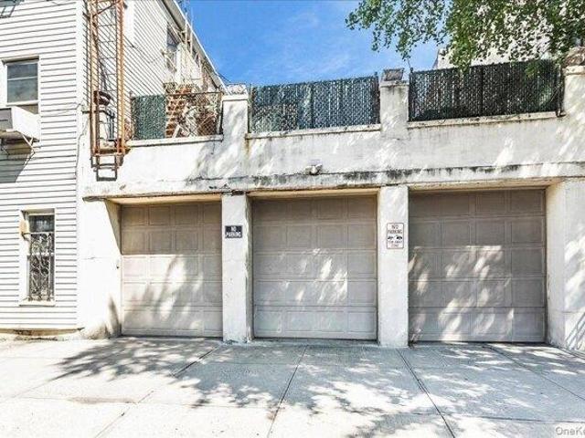 house with 7 bedroom, Brooklyn NY ES105204863