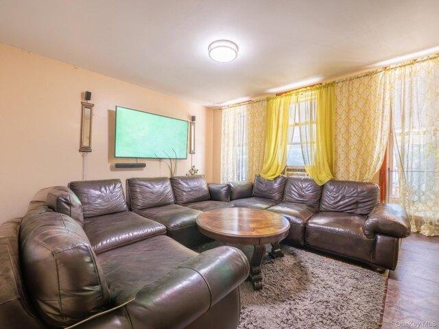 house with 7 bedroom, Brooklyn NY ES105205656