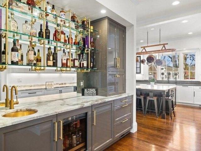 house with 7 bedroom, Brookline MA DLS102726521