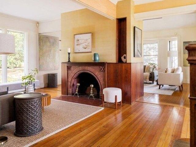 house with 7 bedroom, Brookline MA DS102345655