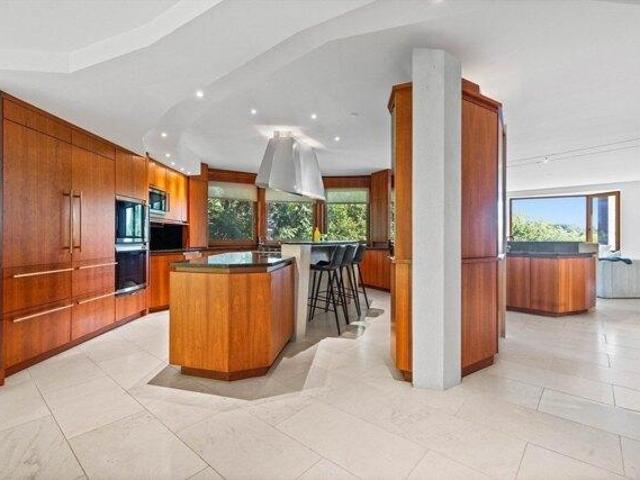 house with 7 bedroom, Brookline MA ES105229242