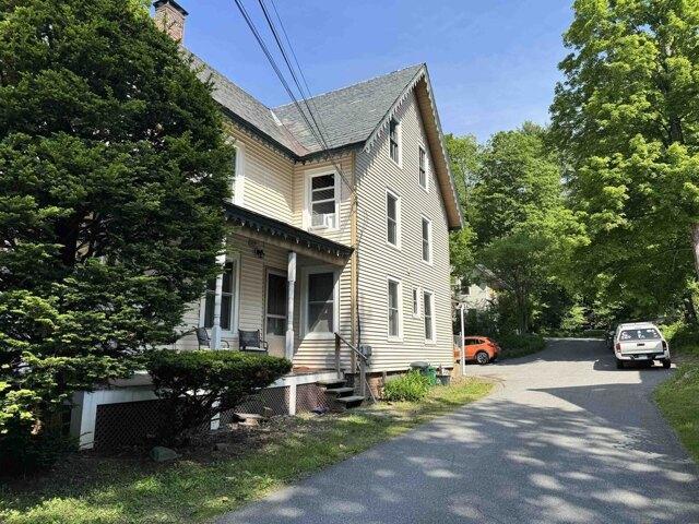 house with 7 bedroom, Brattleboro VT ES104008780