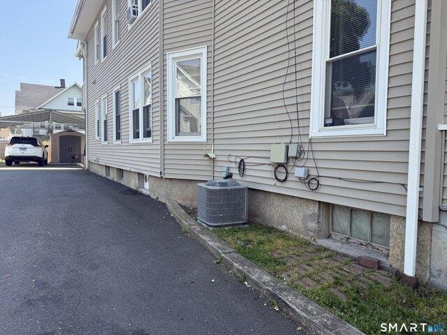 house with 7 bedroom, Bridgeport CT DLS103072441