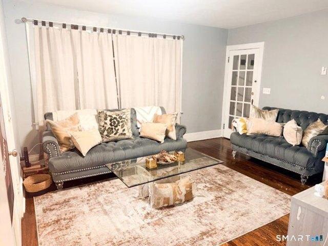 house with 7 bedroom, Bridgeport CT ES105122712