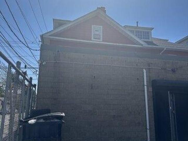 house with 7 bedroom, Bridgeport CT ES105192564