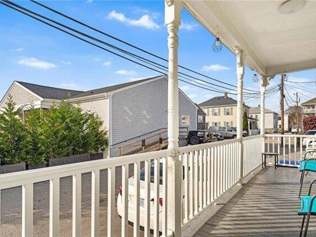 house with 7 bedroom, Bristol RI DLS101632605