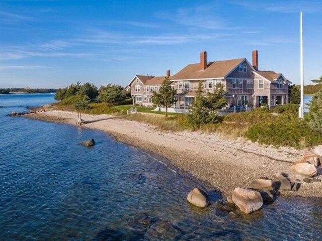 house with 7 bedroom, Cataumet MA DS102726817