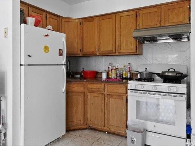house with 7 bedroom, Corona NY ES103622337