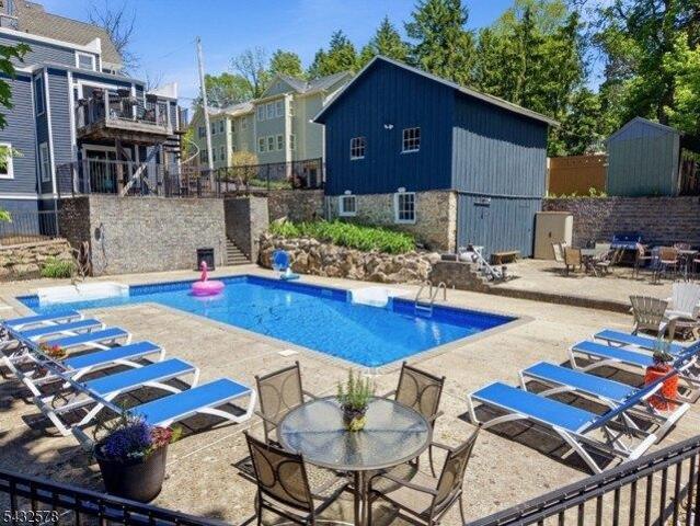 house with 7 bedroom, Clinton NJ DLS102586433