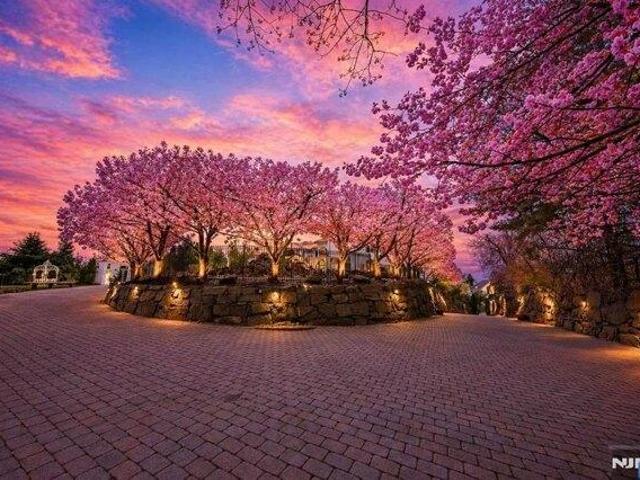 house with 7 bedroom, Cresskill NJ ES104571499