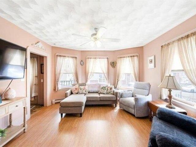 house with 7 bedroom, Cumberland RI ES103020376