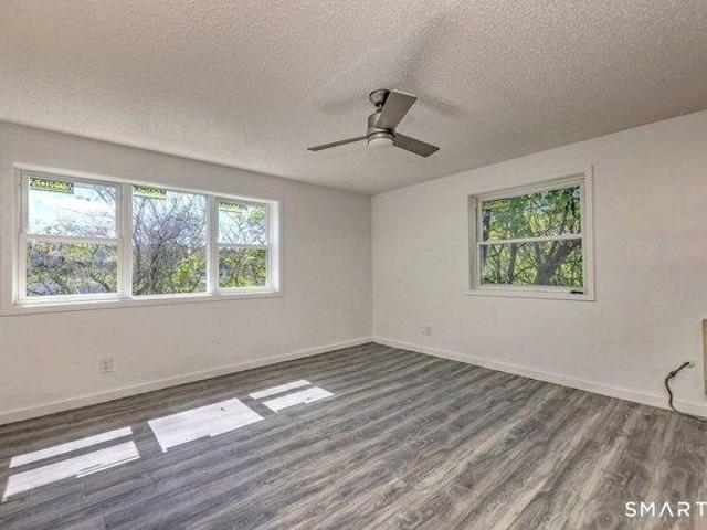house with 7 bedroom, Derby CT ES105174439