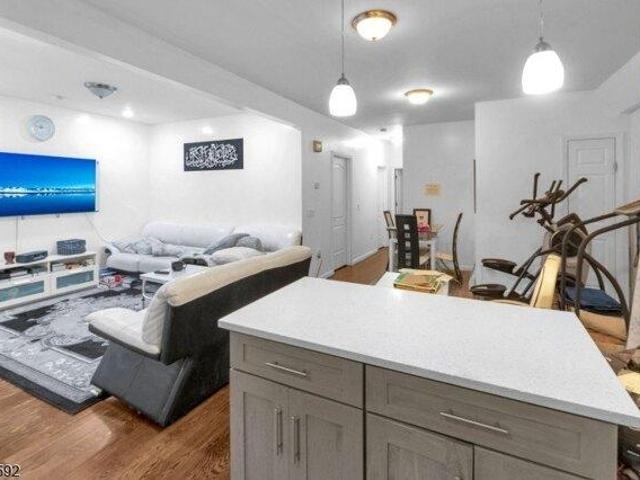 house with 7 bedroom, East Orange NJ ES103159894