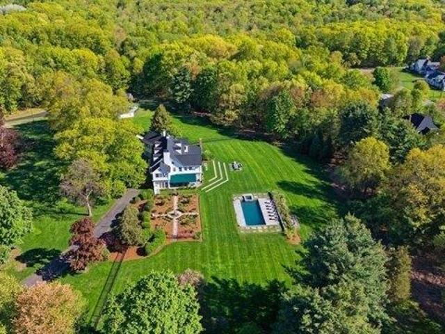 house with 7 bedroom, East Longmeadow MA ES103037302