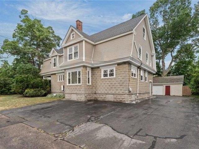 house with 7 bedroom, East Providence RI ES103496279