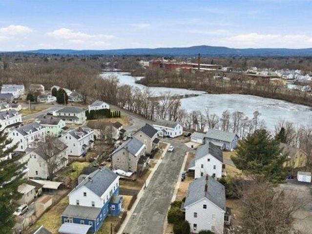 house with 7 bedroom, Easthampton MA ES103250822