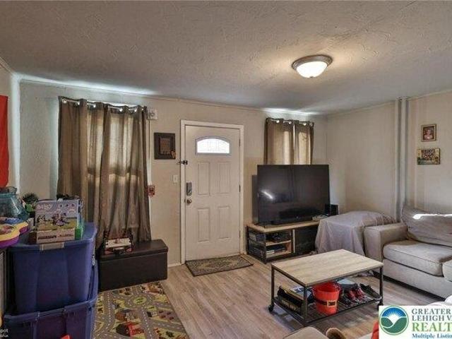 house with 7 bedroom, Easton PA ES103625838