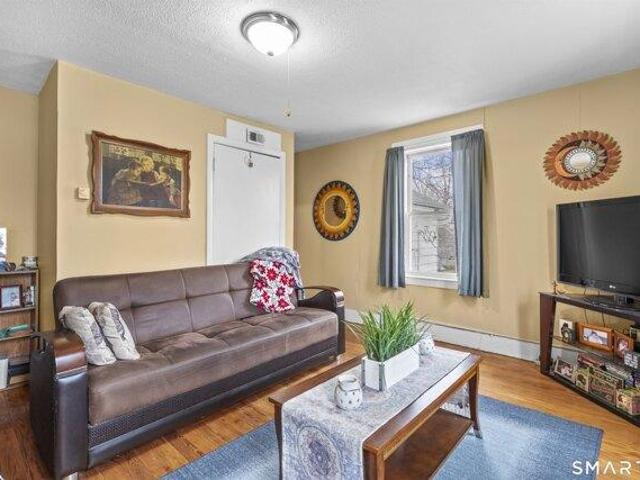 house with 7 bedroom, Enfield CT DS102585845