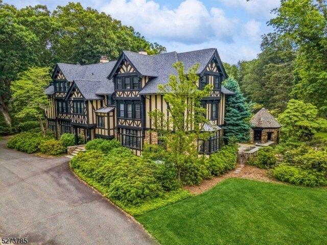 house with 7 bedroom, Essex Fells NJ ES104835375