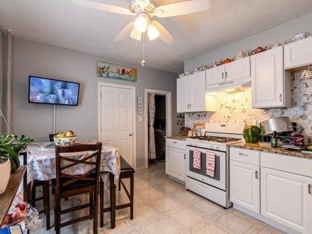 house with 7 bedroom, Everett MA DS102317730