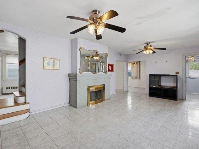 house with 7 bedroom, Everett MA ES103018268