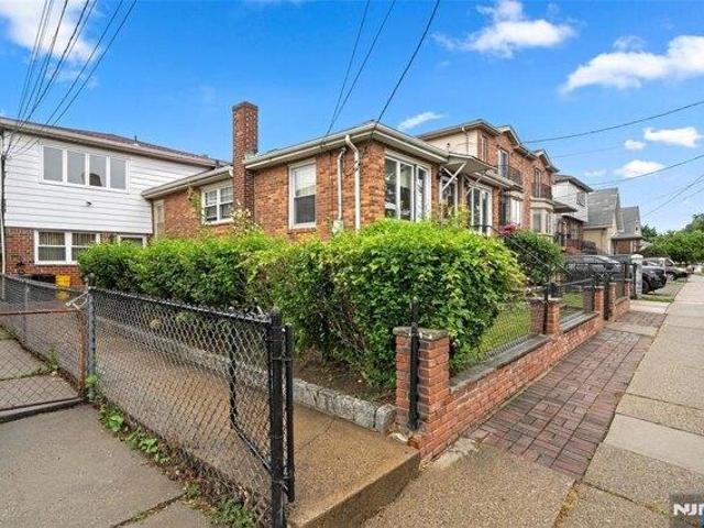 house with 7 bedroom, Fairview NJ DS104112624