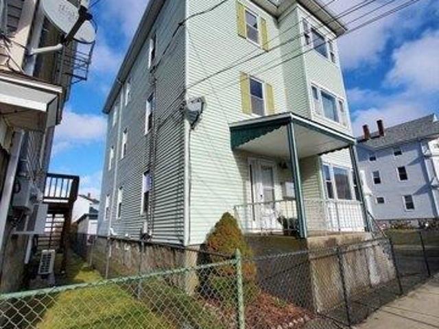 house with 7 bedroom, Fall River MA DLS103036776