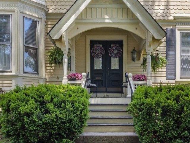 house with 7 bedroom, Fall River MA DS104409739