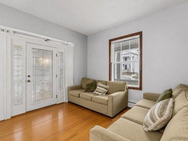 house with 7 bedroom, Fall River MA ES104009808