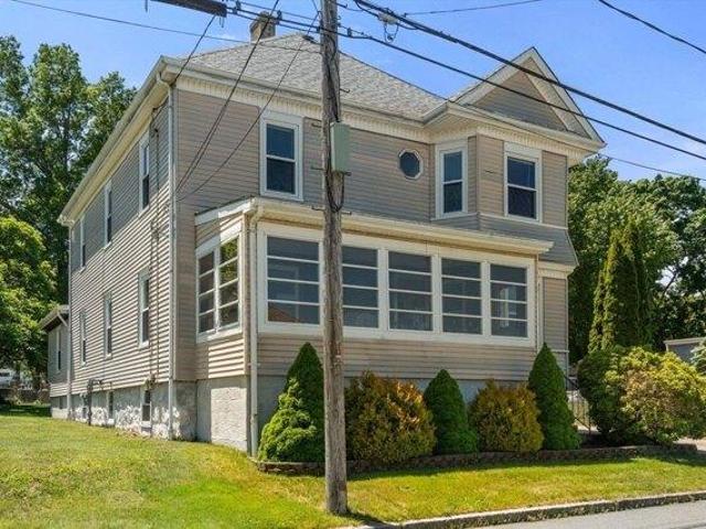 house with 7 bedroom, Fall River MA ES103852297