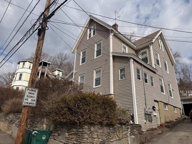 house with 7 bedroom, Fitchburg MA DLS102371072