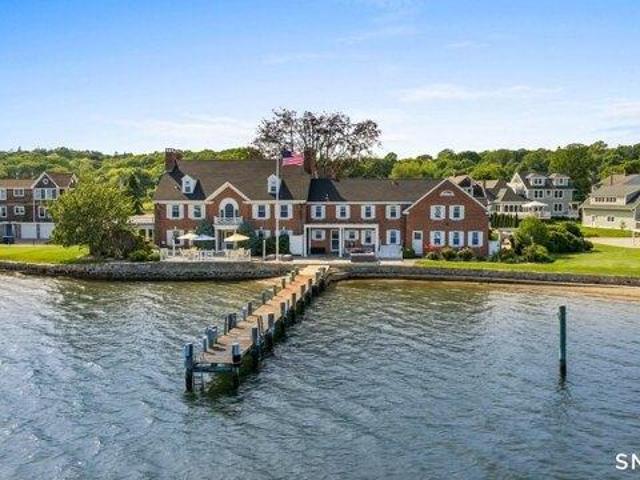 house with 7 bedroom, Groton CT ES105122860