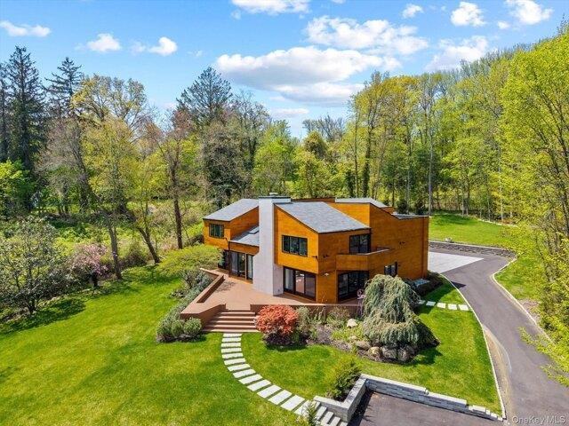 house with 7 bedroom, Great Neck NY DLS102528379