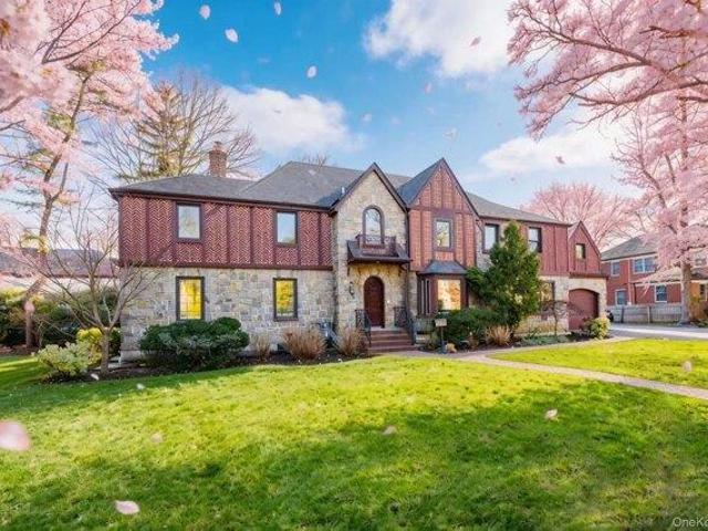 house with 7 bedroom, Great Neck NY DS103624302