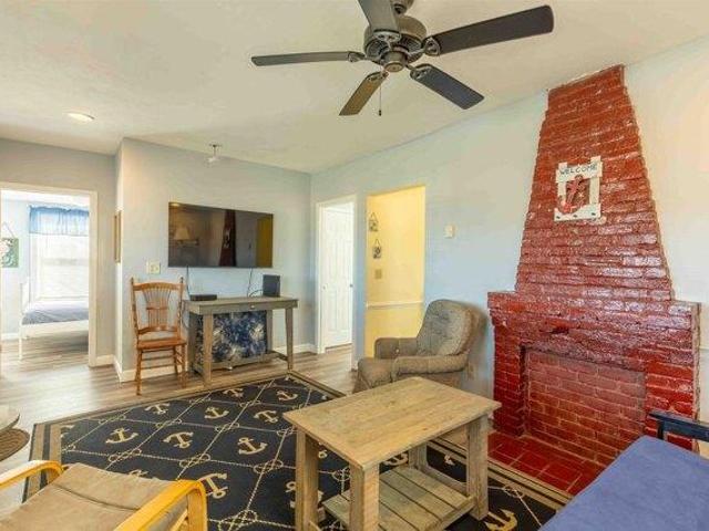 house with 7 bedroom, Hampton NH ES105123932