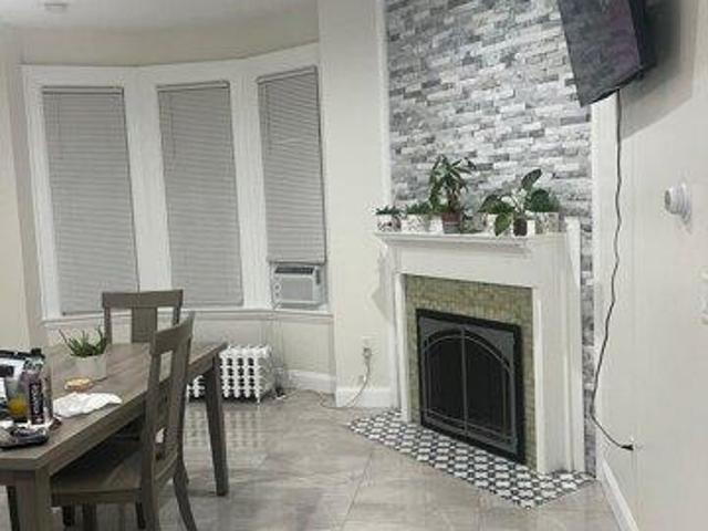 house with 7 bedroom, Hartford CT DLS89450937