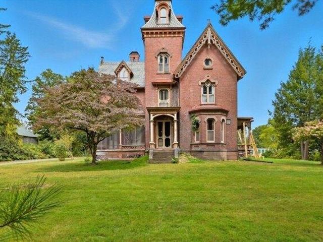 house with 7 bedroom, Hatfield MA ES103809637