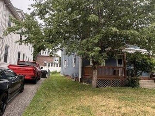 house with 7 bedroom, Holyoke MA ES103774157