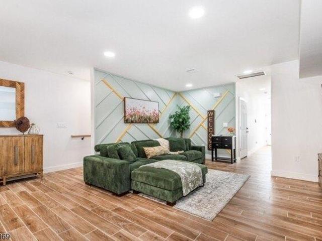 house with 7 bedroom, Irvington NJ ES105142595