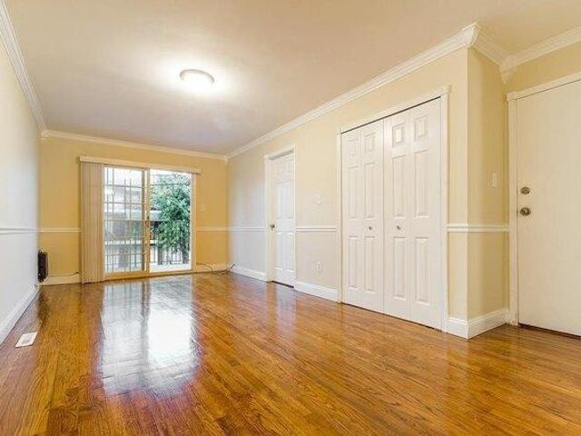 house with 7 bedroom, Jersey City NJ DLS102318088
