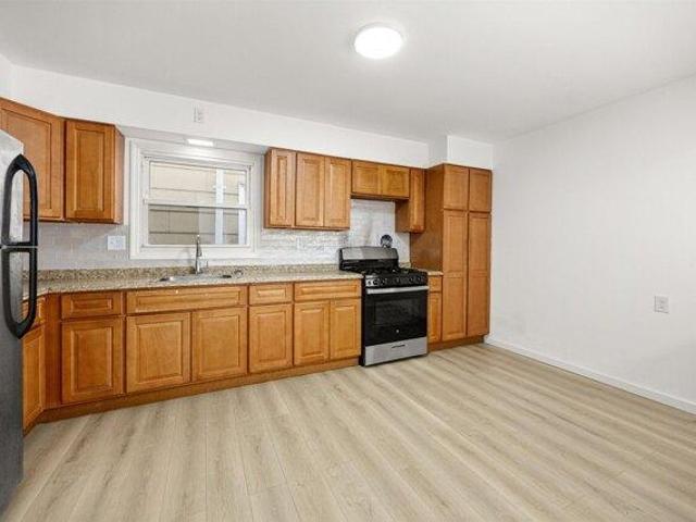 house with 7 bedroom, Jersey City NJ ES104149935