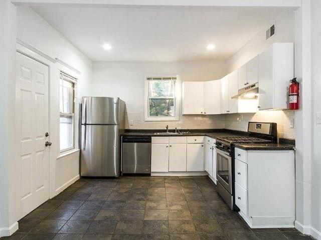 house with 7 bedroom, Jersey City NJ ES104852166