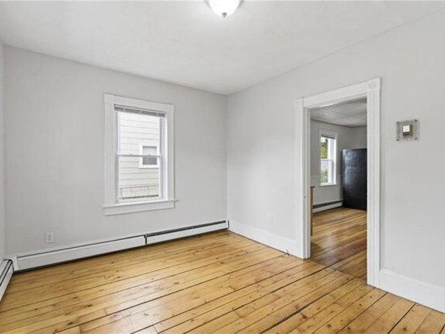 house with 7 bedroom, Lincoln RI ES103220533