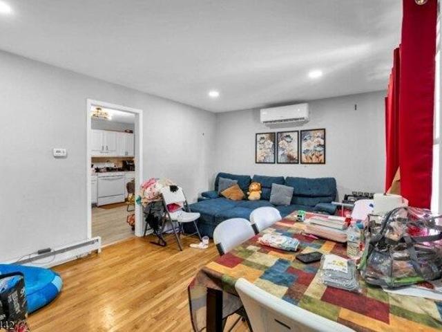 house with 7 bedroom, Linden NJ DLS101858594