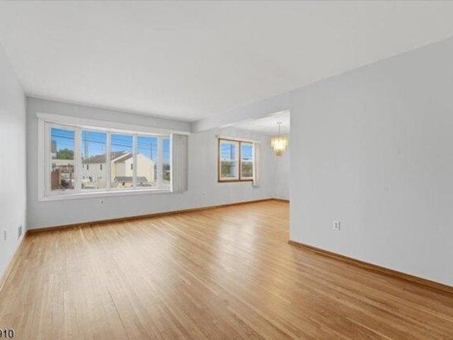 house with 7 bedroom, Linden NJ DS102530418