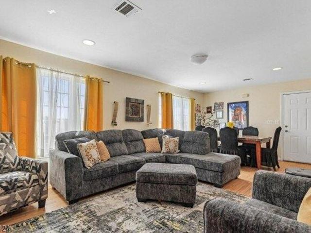 house with 7 bedroom, Linden NJ ES104849979