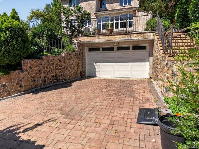 house with 7 bedroom, Little Neck NY ES105206821