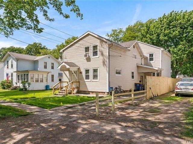 house with 7 bedroom, Lockport NY ES104903361
